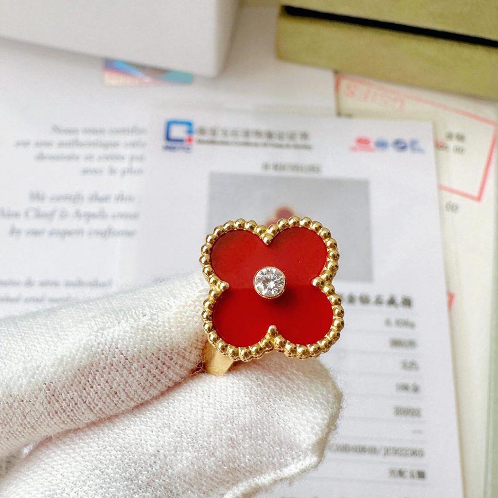 Van Cleef & Arpels Vintage Alhambra Ring | Top Quality 18K Gold Replica ...