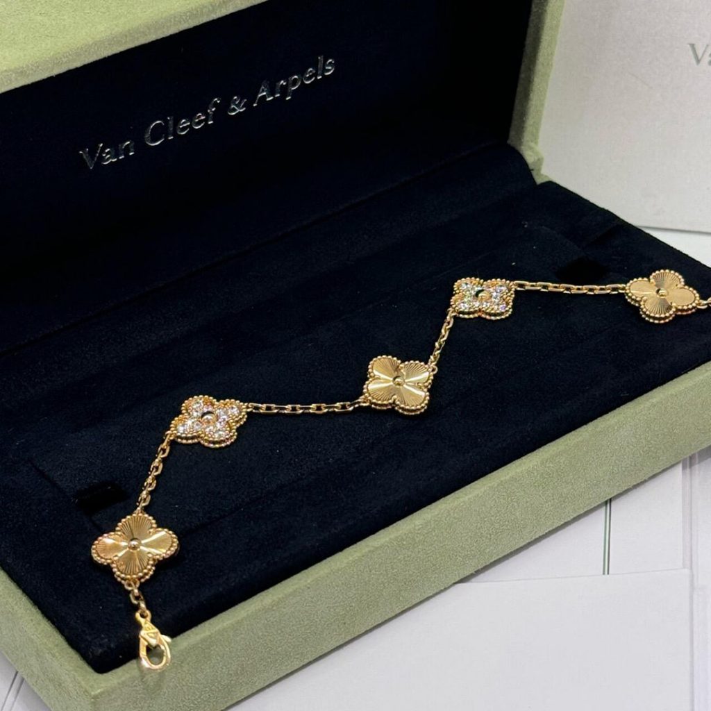 Van Cleef Arpels Vintage Alhambra Bracelet 5 Motifs | Top Quality 18K ...